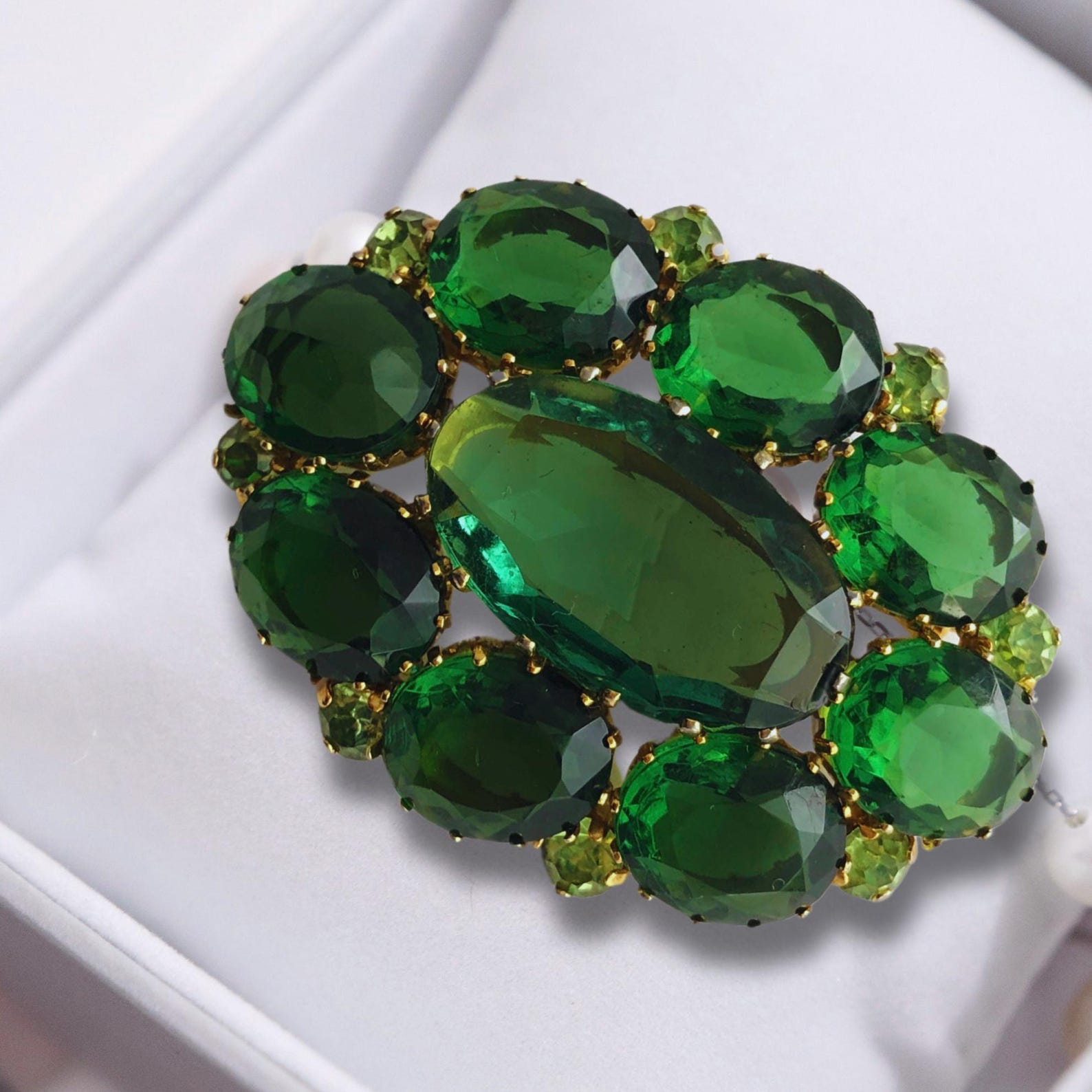Vintage Emerald Green Rhinestones Brooch Pin, 1970's Jewellery, Special ...