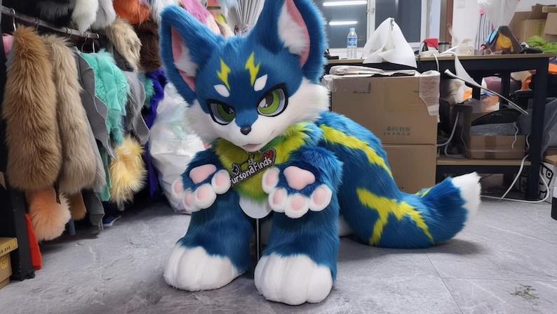 Fursona Partial, Custom Commission. Head, Paws, Feet, Tail: CHOOSE ...