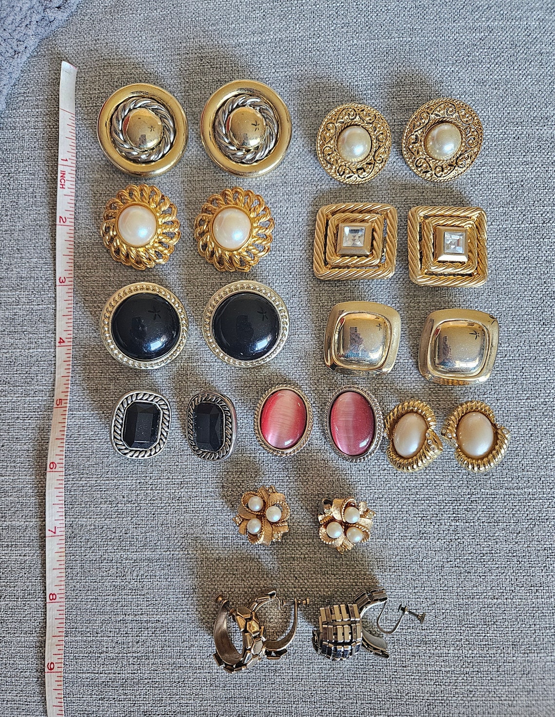 Lot of 12 Vintage Clip-on & Screw-back Costume Jewelry Earrings - Etsy