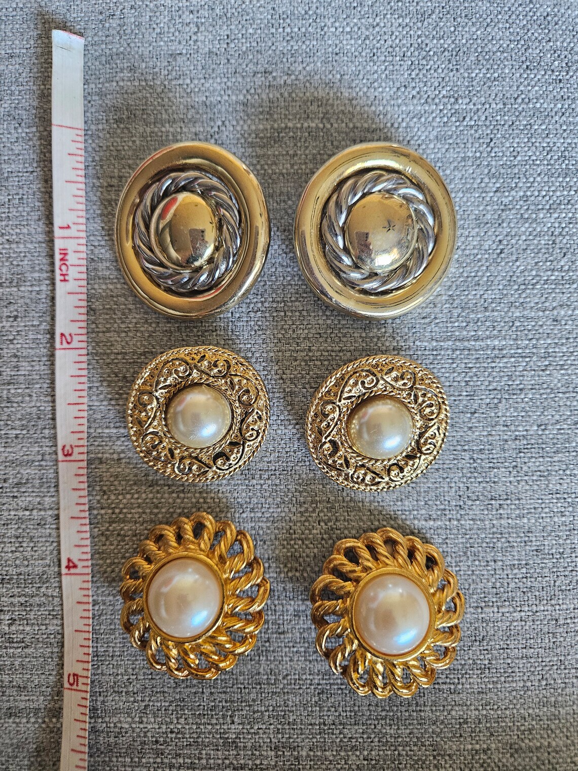 Lot of 12 Vintage Clip-on & Screw-back Costume Jewelry Earrings - Etsy