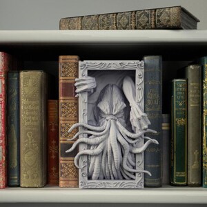 Cthulu Lovecraftian Eldritch Monster Cosmic Horror Book Nook Diorama ...
