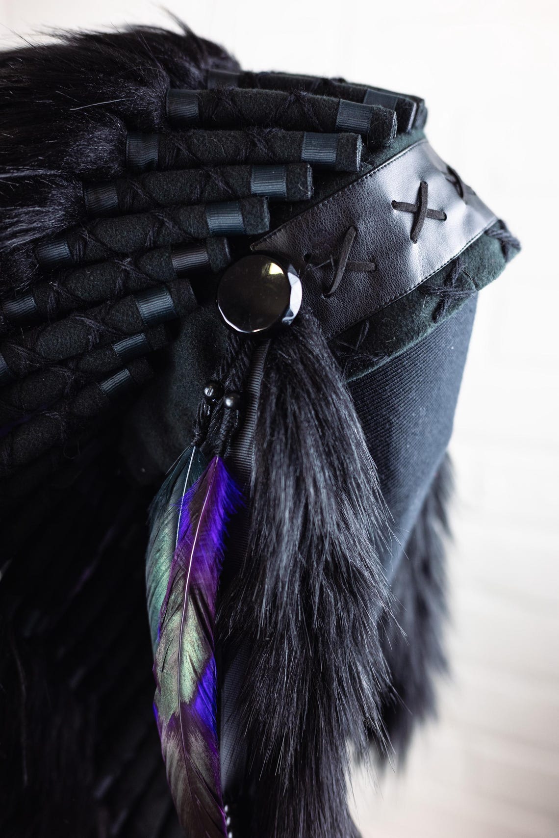 Authentic Indian Headdress — Feathered Native American Inspired Costume ...