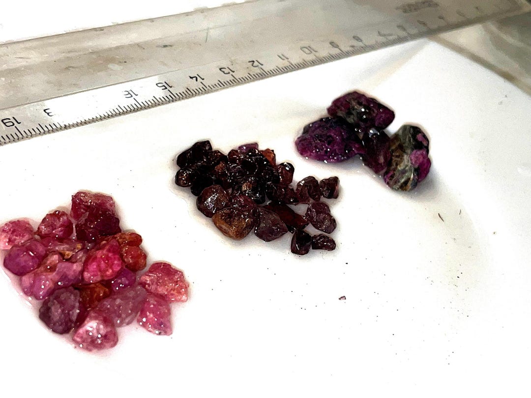 Spinel, Ruby, Zircon Red Rough Gemstones Wholesale Pack -50ct Each ...