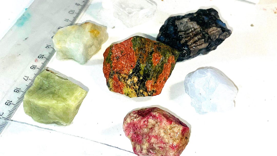 Raw Mineral Pack:unakite,chinese Jade,blue Calcite,iceland Spar ...