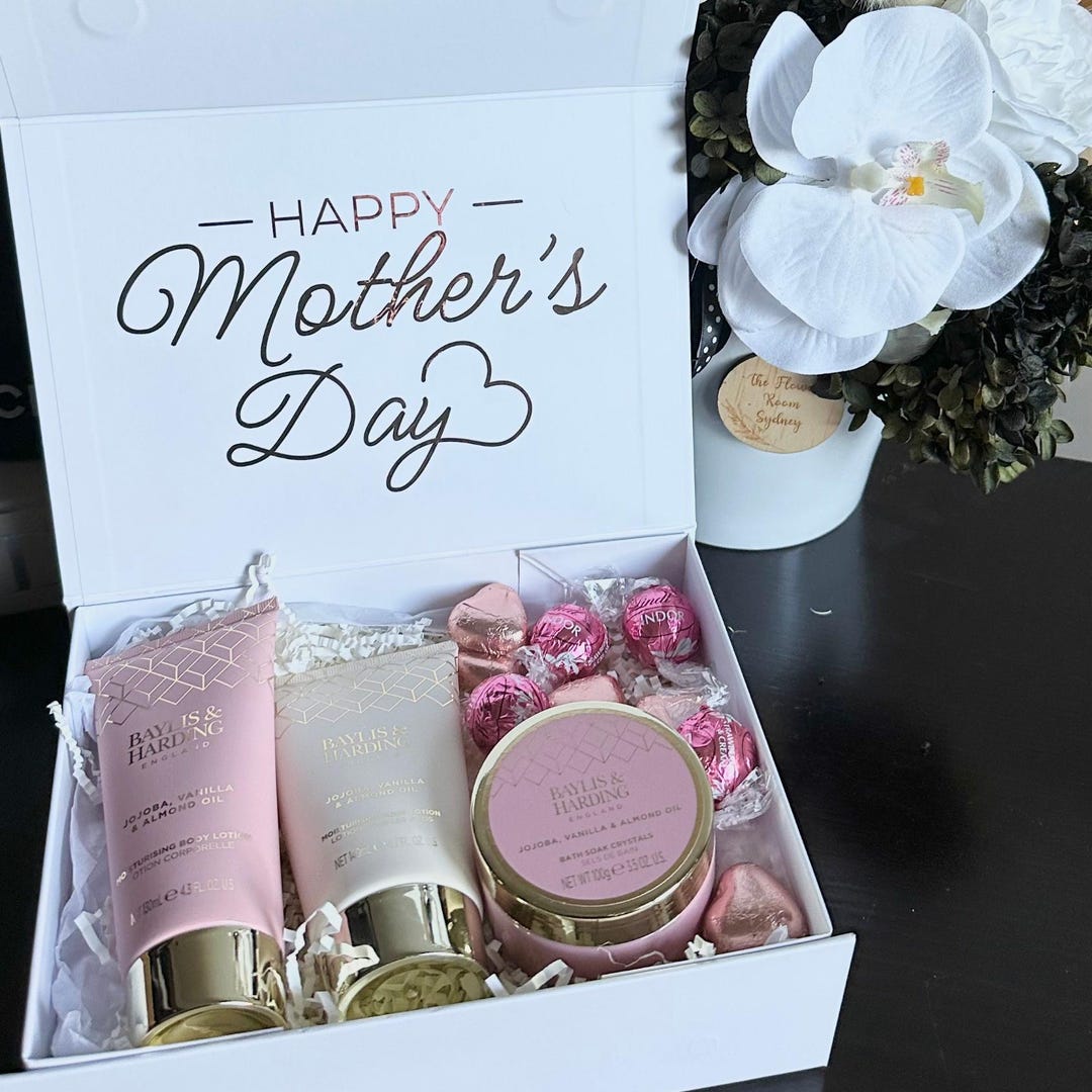 Luxury Pamper Gift Box | Personalised Spa Set | Relaxation Hamper With ...