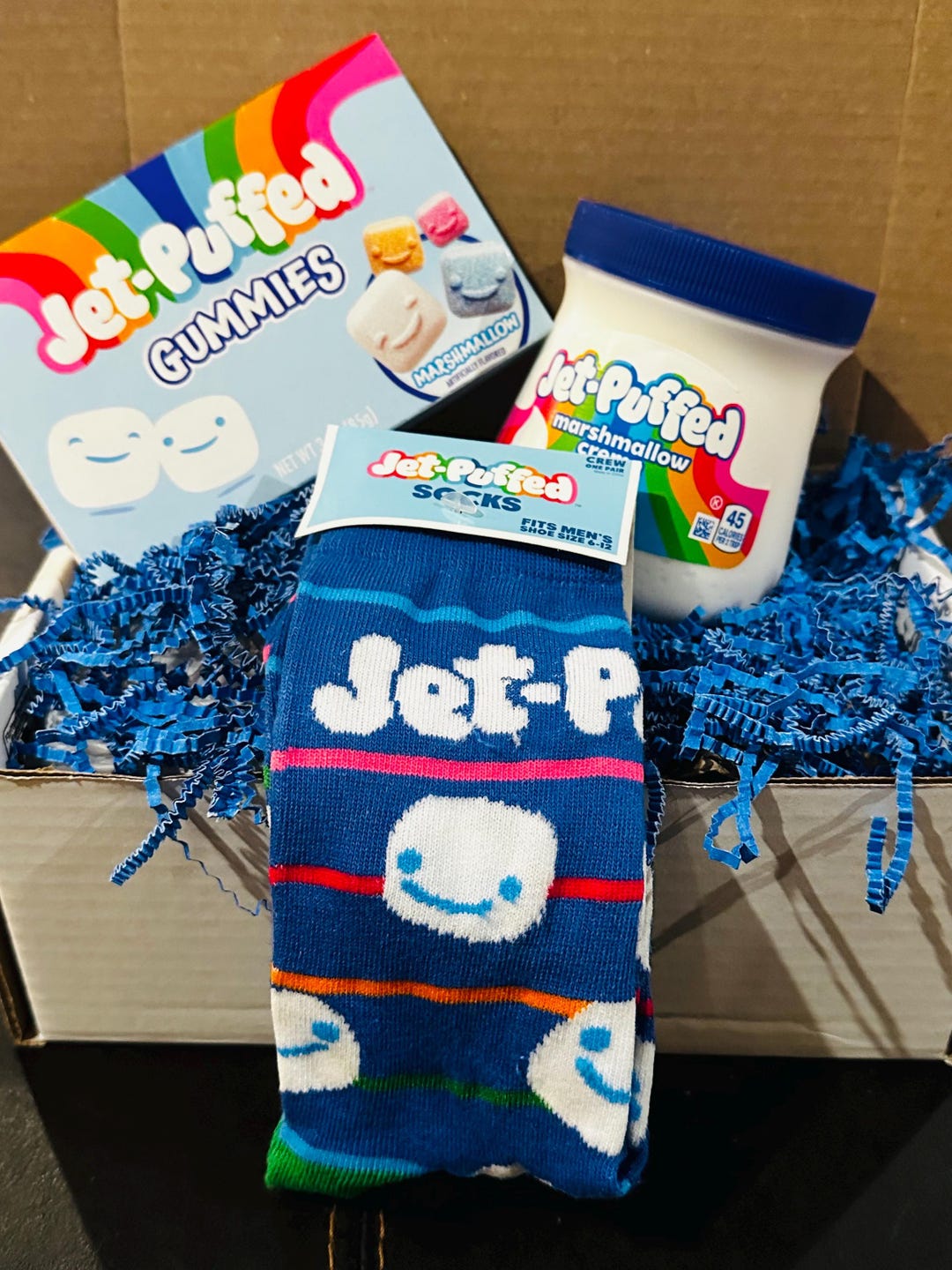 Jet-puffed Marshmallow Gift Box: Socks Gummies and Marshmallow Crème ...