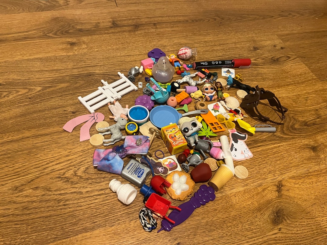 Sensory Grab Bag: 100 Trinkets for Kids' Learning & Play Interactive ...