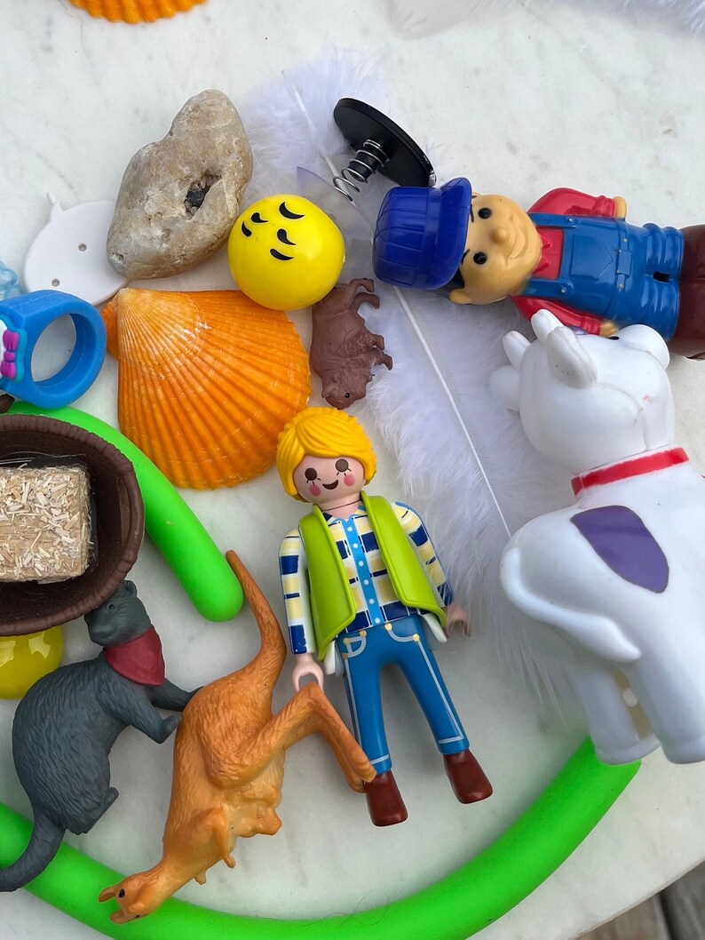 Trinkets Scoop I Spy Game Grab Bag Toddler Activity Learning for Kids ...