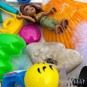 Trinkets Scoop I Spy Game Grab Bag Toddler Activity Learning for Kids ...