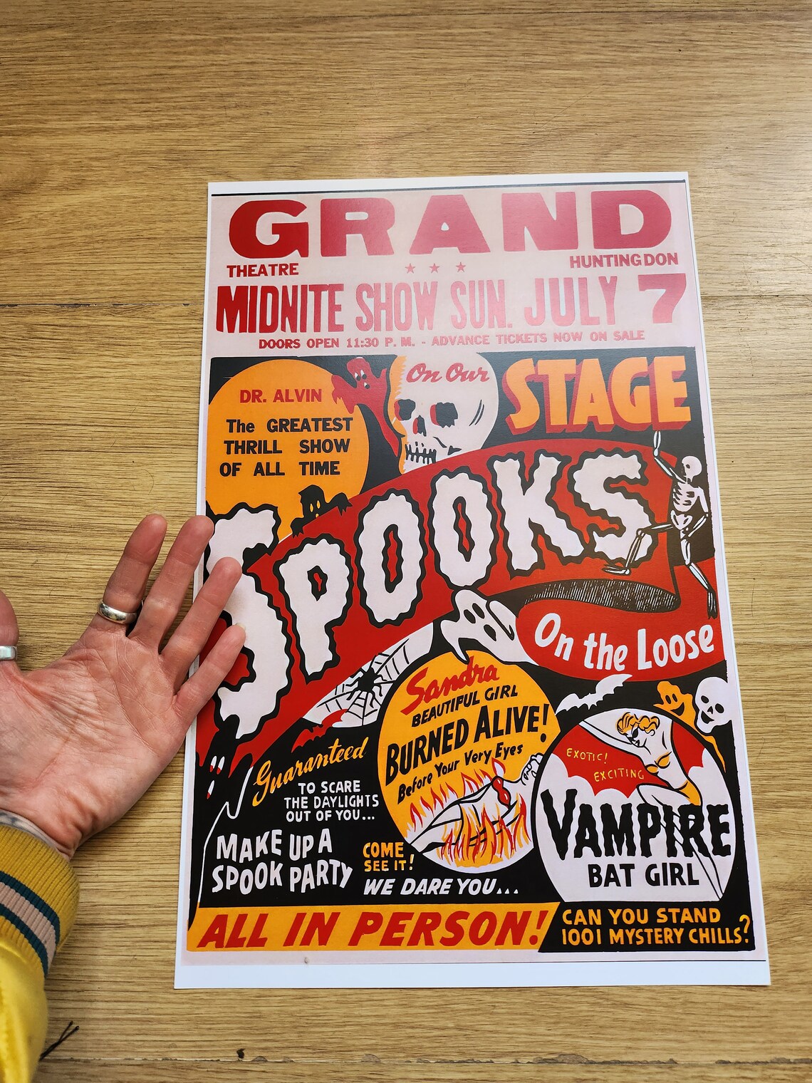 Midnite Spookshow Vampire Bat Girl Vintage 11 by 17 Art Print - Etsy