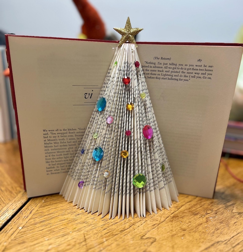 Handcrafted Christmas Tree Folded Book Art, Made With Hardback Preloved ...