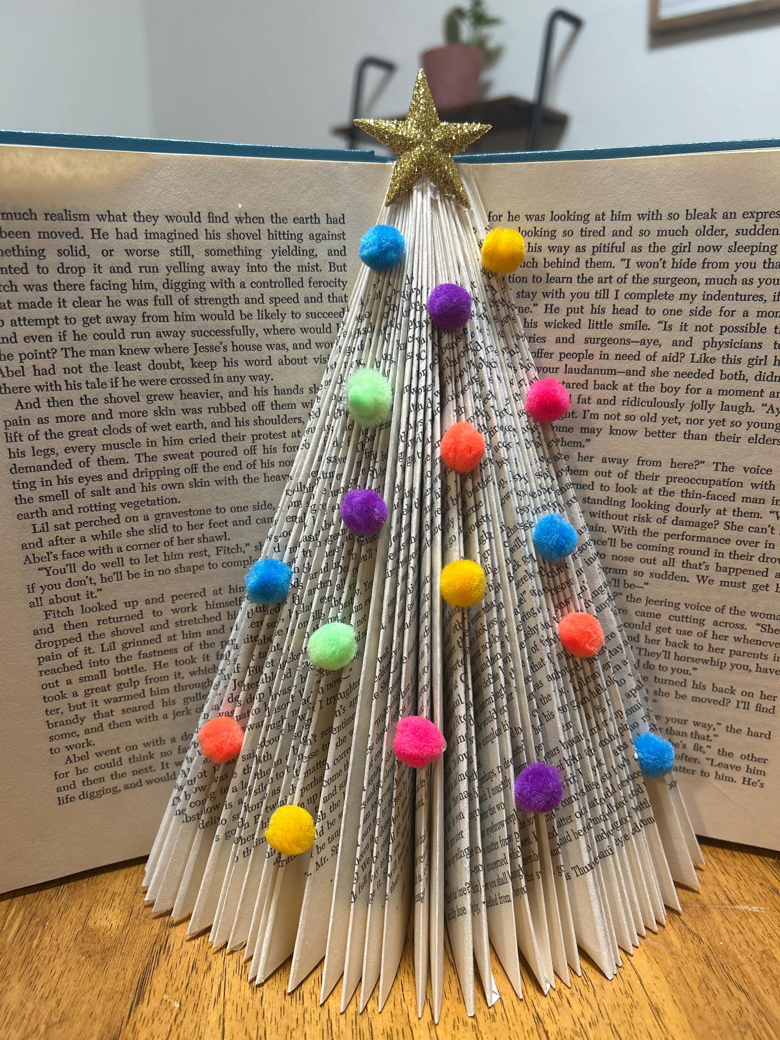 Handcrafted Christmas Tree Folded Book Art, Made With Hardback Preloved ...