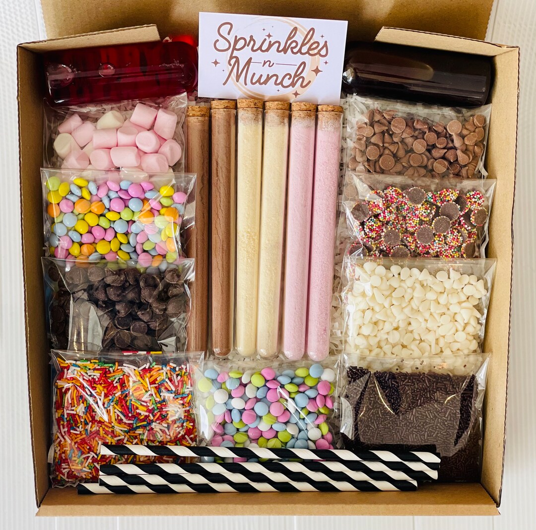 Ultimate Milkshake Gift Kit, Large DIY Drinks Hamper Chocolate Gift ...
