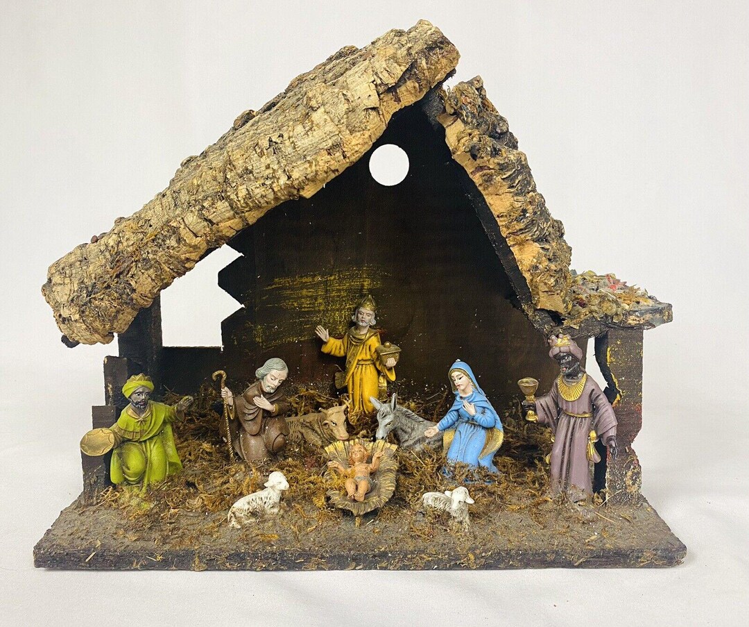 Vtg Creche Nativity Scene Christmas Manger Stable Figurines Made in ...