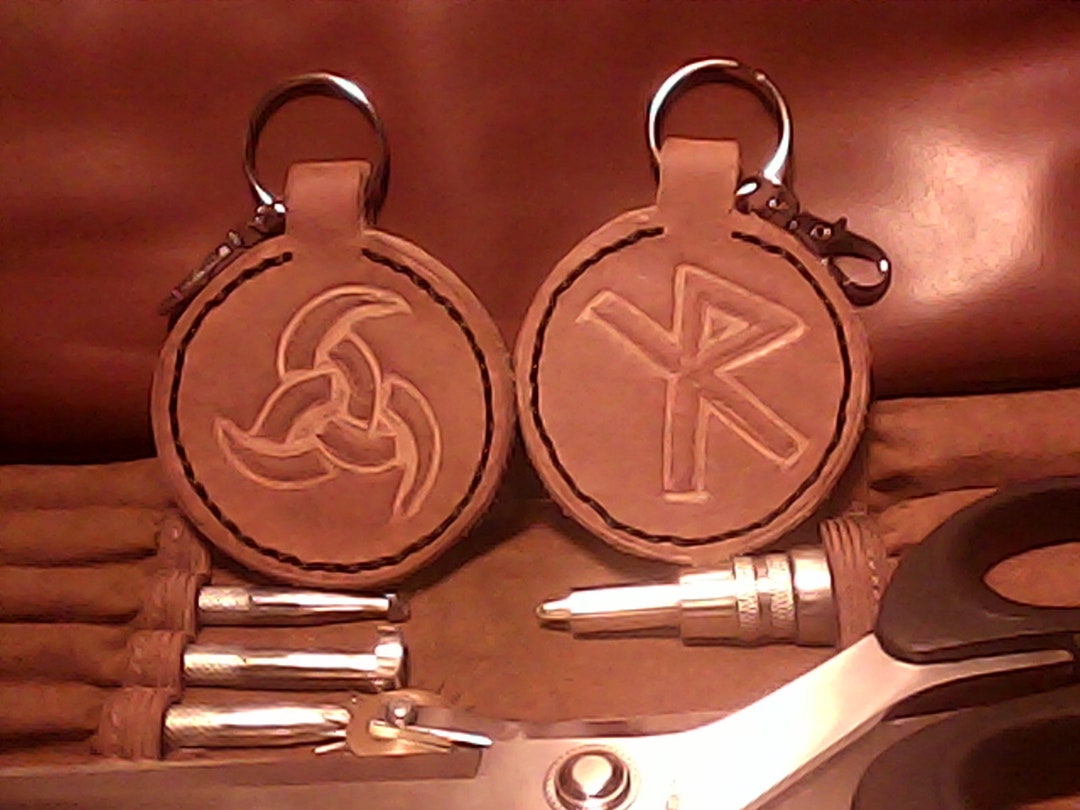 Viking Triple Horn of Odin front & Safe Travel Bind Rune back Heavy ...