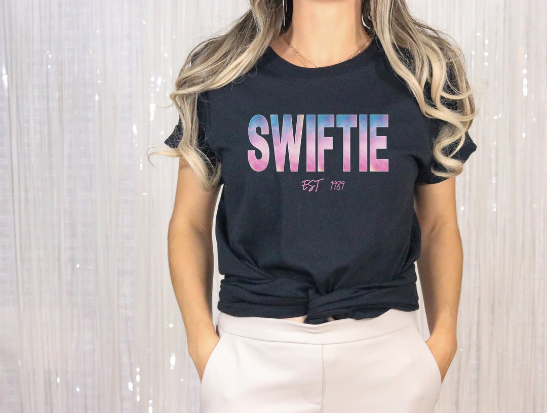 Swiftie T-shirt, 1989 Shirt, Taylor Swift Fan Tee, Lover Album Short ...