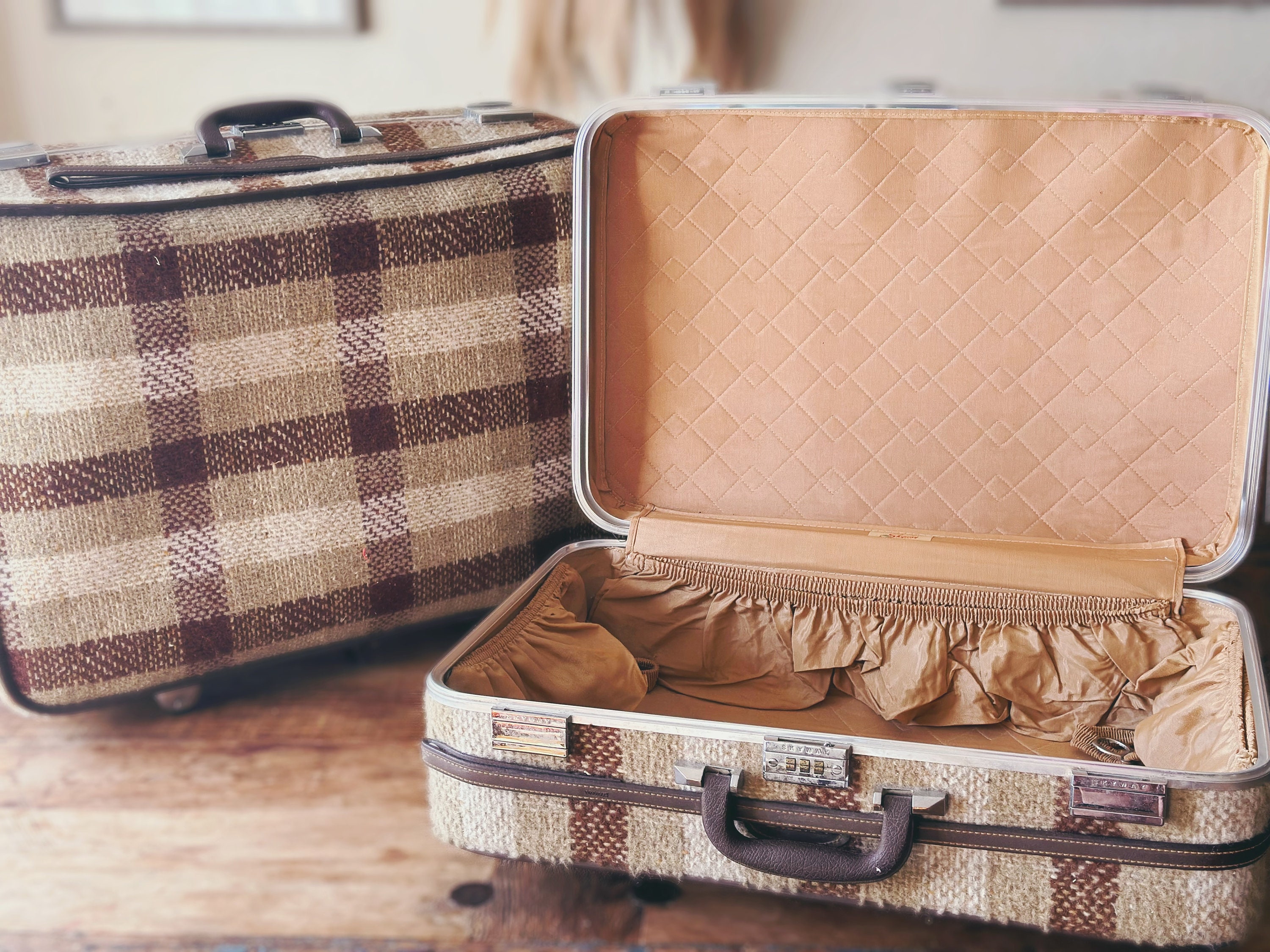 Vintage Skyway Luggage Set, Neutral Plaid Tweed. Stunning Condition. - Etsy