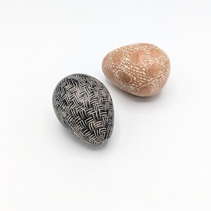 VINTAGE Kenyan Kisii Hand-carved African Tribal Folk Art Soapstone Eggs ...