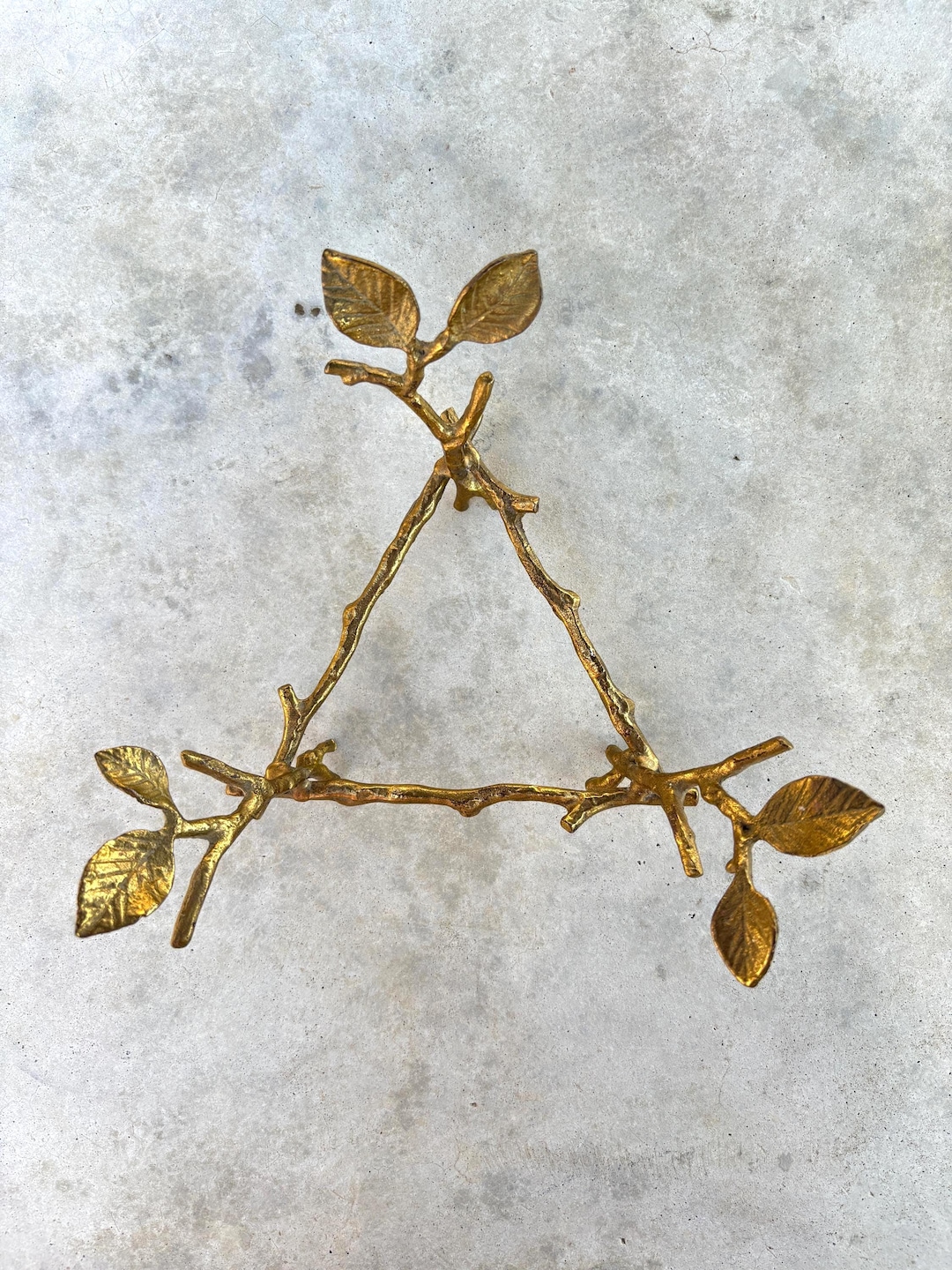 VINTAGE Elegant Brass Plate Holder With Leaf Detail – Handcrafted ...
