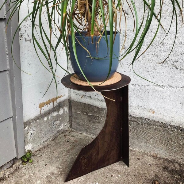 Metal Half Moon Plant Stand - Etsy