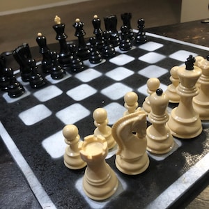 Large Chess Set - Simple Black & White - Etsy