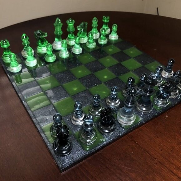 Handmade Resin Chess Set Space Alien - Etsy