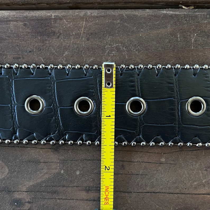 Y2k/2000s Faux Alligator Leather Pattern With Detailed Metal Buckle ...