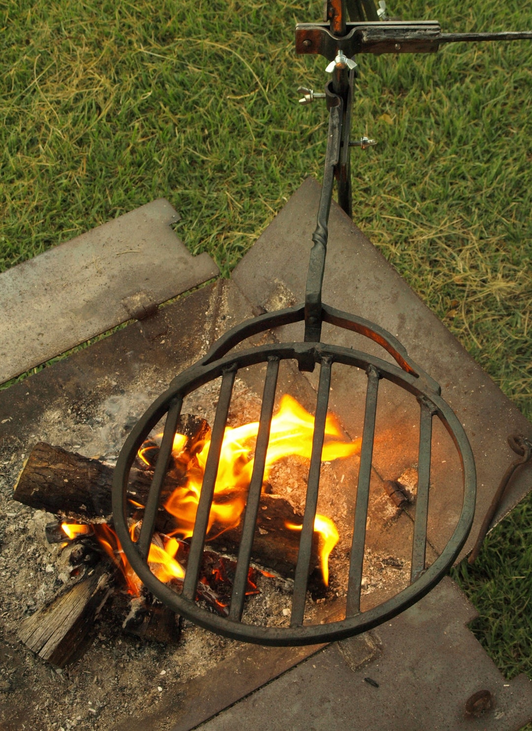 Handmade Blacksmith Original Forge Circular Rostle for Iron Bonfire Hanger Outdoor Camping ...