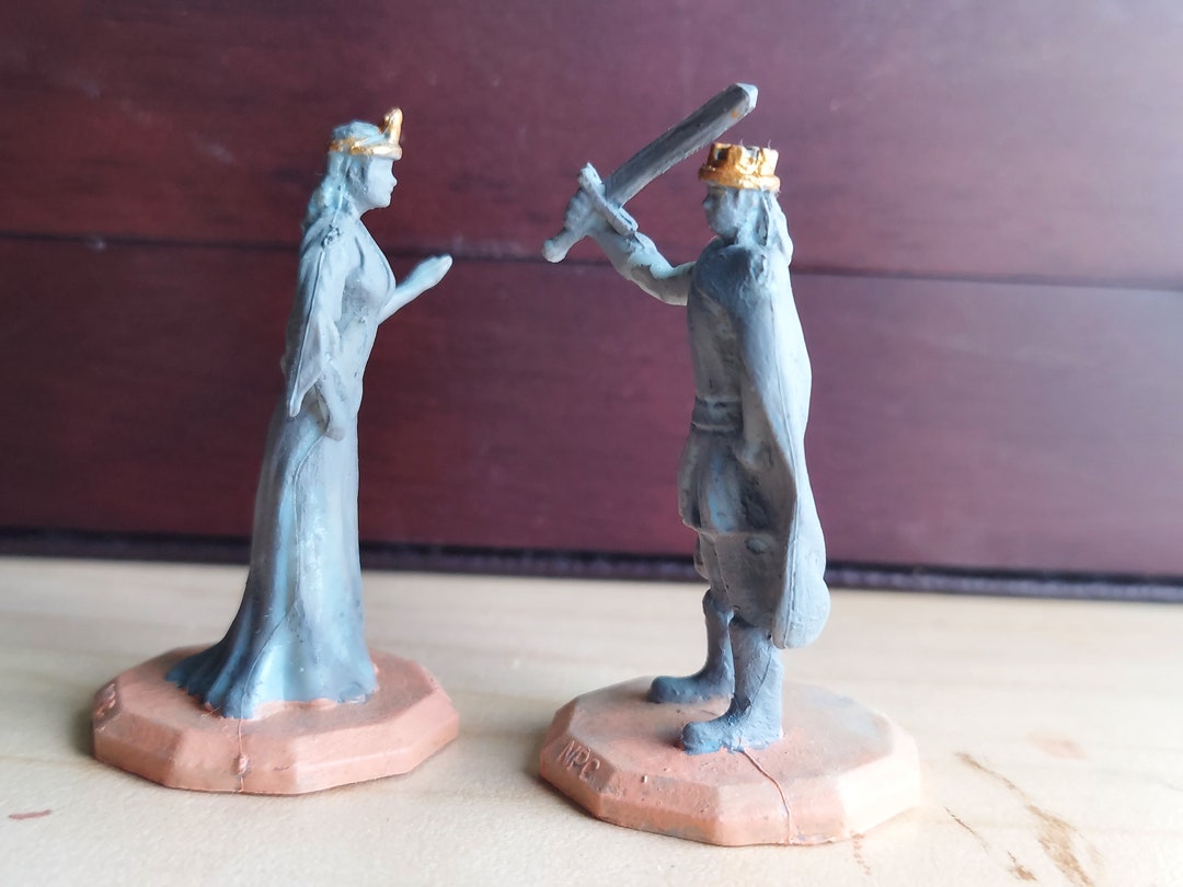 Pair of King and Queen Statues 28mm Scale Painted Miniatures - Etsy