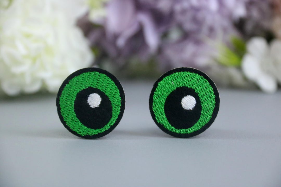 A Pair of Green Eyes Patch, Cute, Comic, Iron on Patch, Embroidered ...
