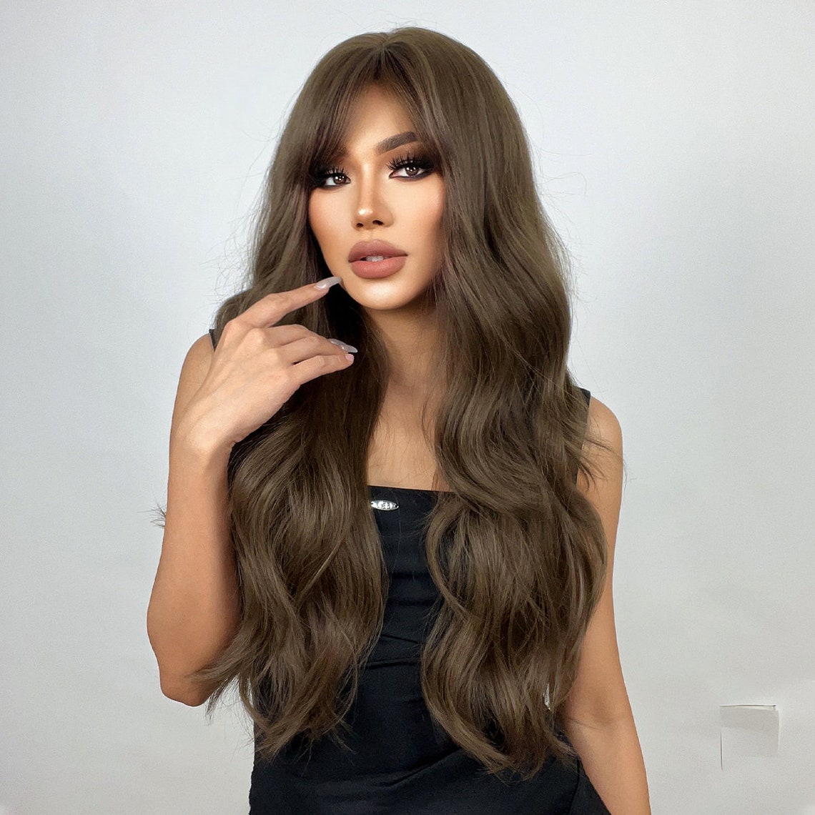HAIRCUBE Synthetic Wigs With Bangs Long Brown Wavy Natural Hair Wigs ...