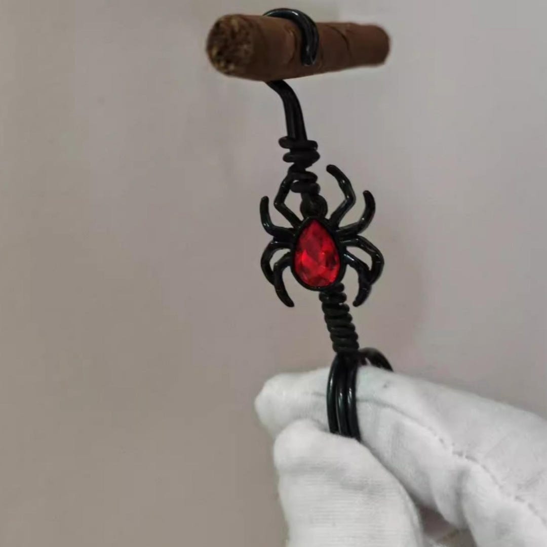 Black and Red Spider Cigarette Holder｜hand-wound Design｜gothic Style ...