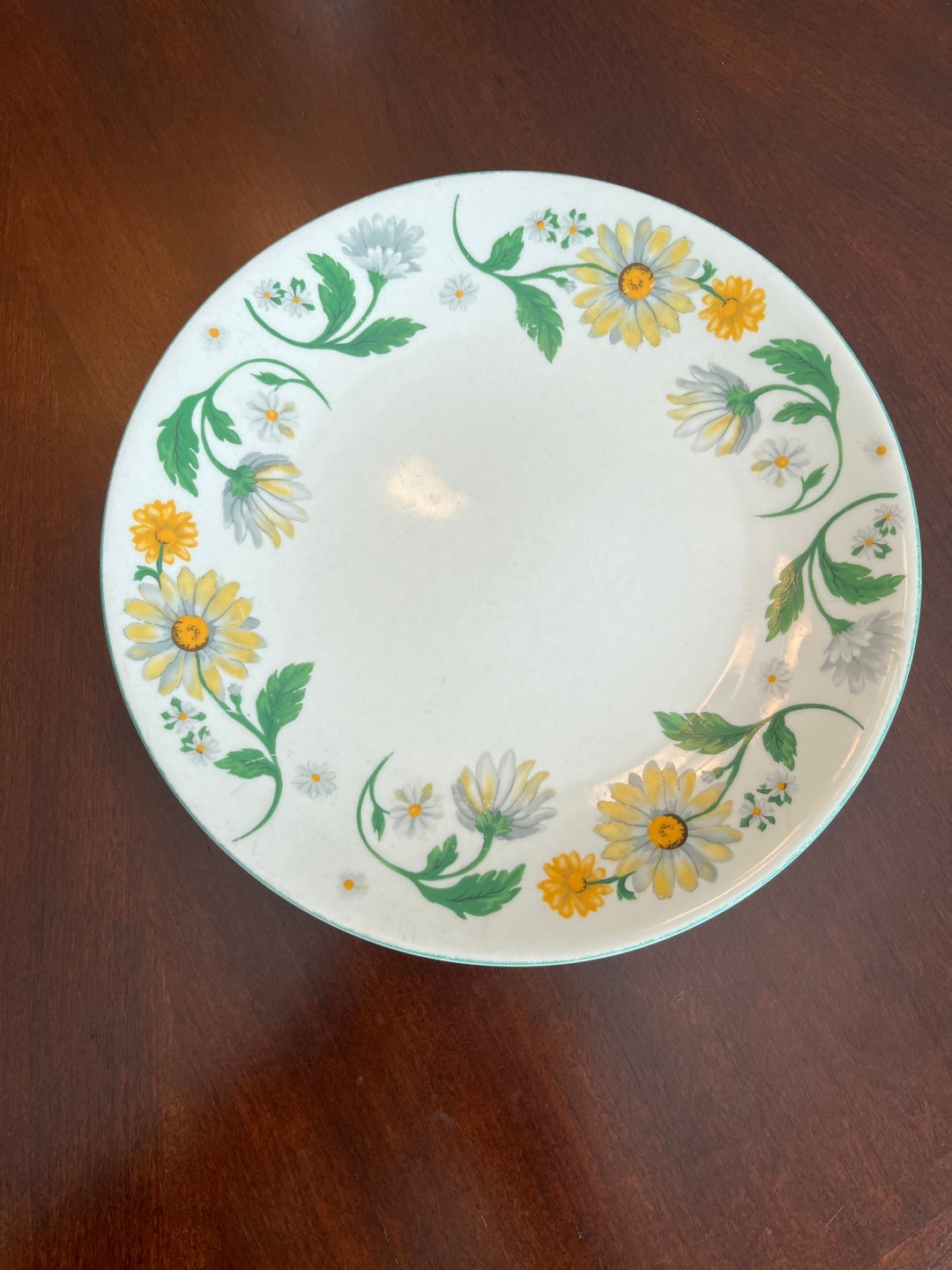 Rare Find. Daisy Garden Floral Country Dinner Plate. Made by Tabletops ...