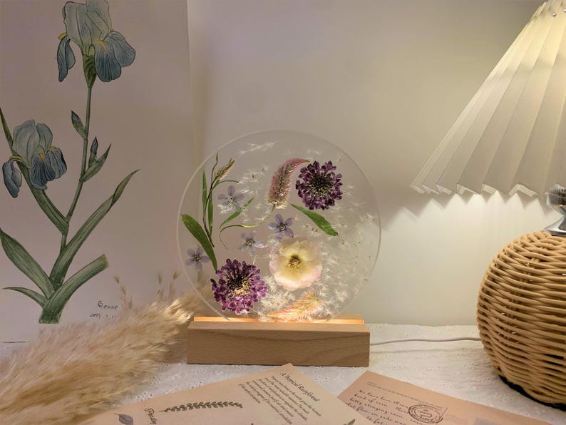 Handmade Pressed Flower Night Light, Wooden Base Floral Lamp, Nature ...