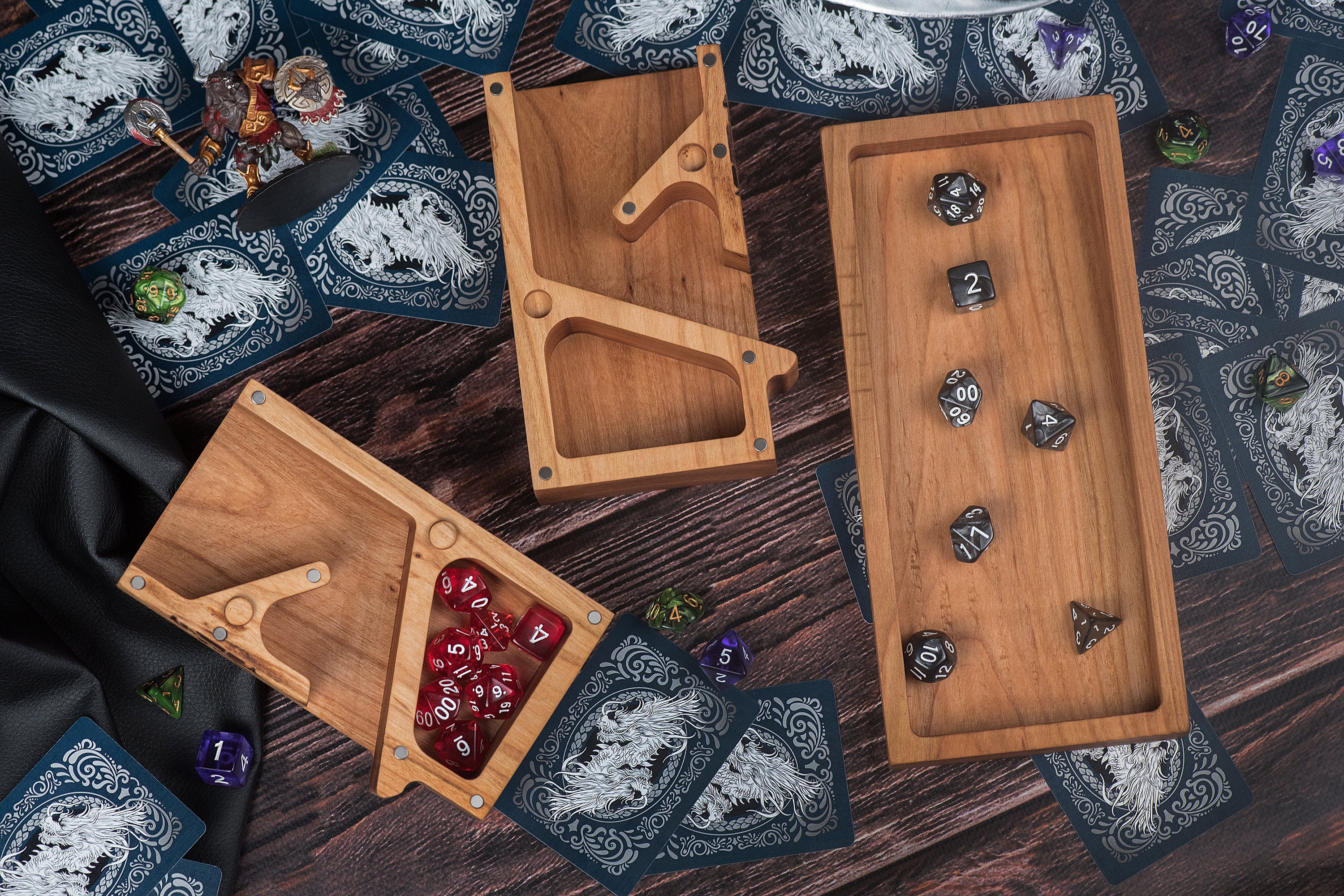 Wooden Dice Tower LOTR / Dice Tray/ Dice DND/ Roleplaying/ Dungeons and ...