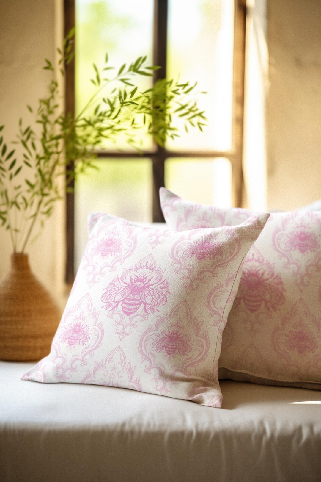Light Pink Queen Bee Bridgerton Elegant Spun Polyester Pillow 14X14 ...