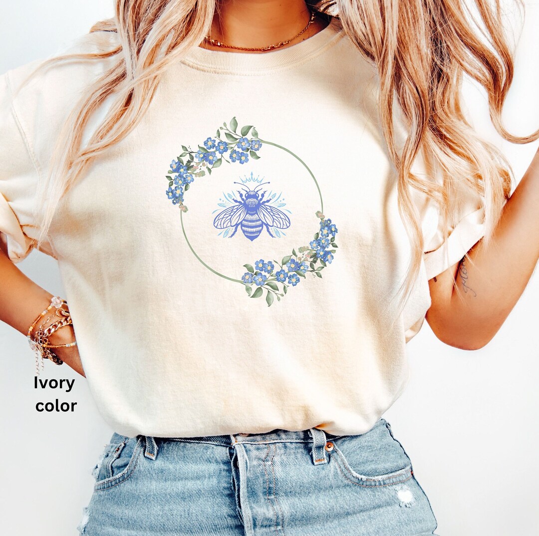 Queen B Blue Regency Era Outfit Trendy Regency Bee Shirt Cute Romantic ...