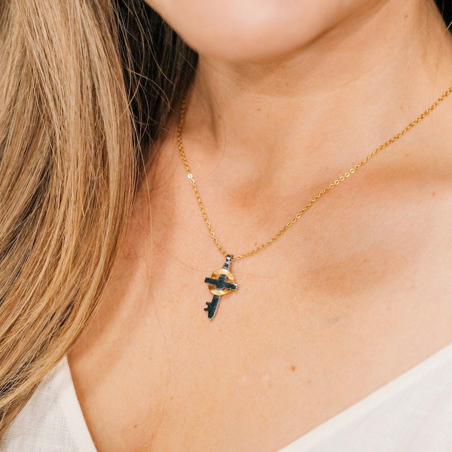 18k Gold Silver Cross Necklace With 18-inch Chain Stainless Steel With ...