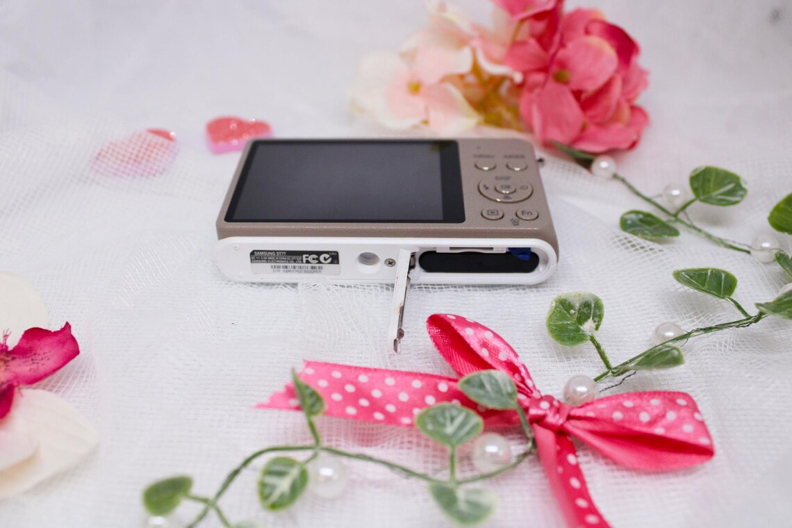 Samsung ST77 Vintage Digitalkamera Y2K Digicam Retro Point & Shoot CCD ...