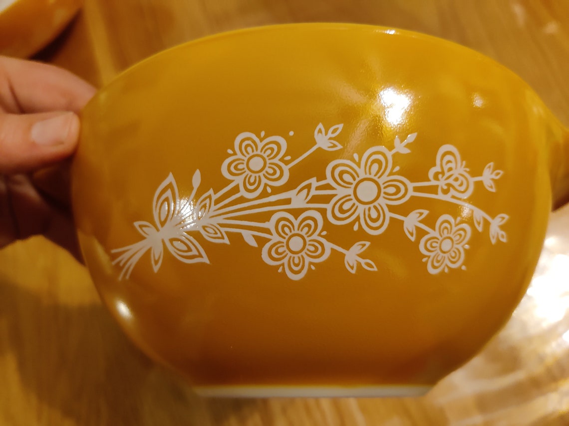 Gold Butterfly Pyrex Cinderella Bowl Set of Four - Etsy