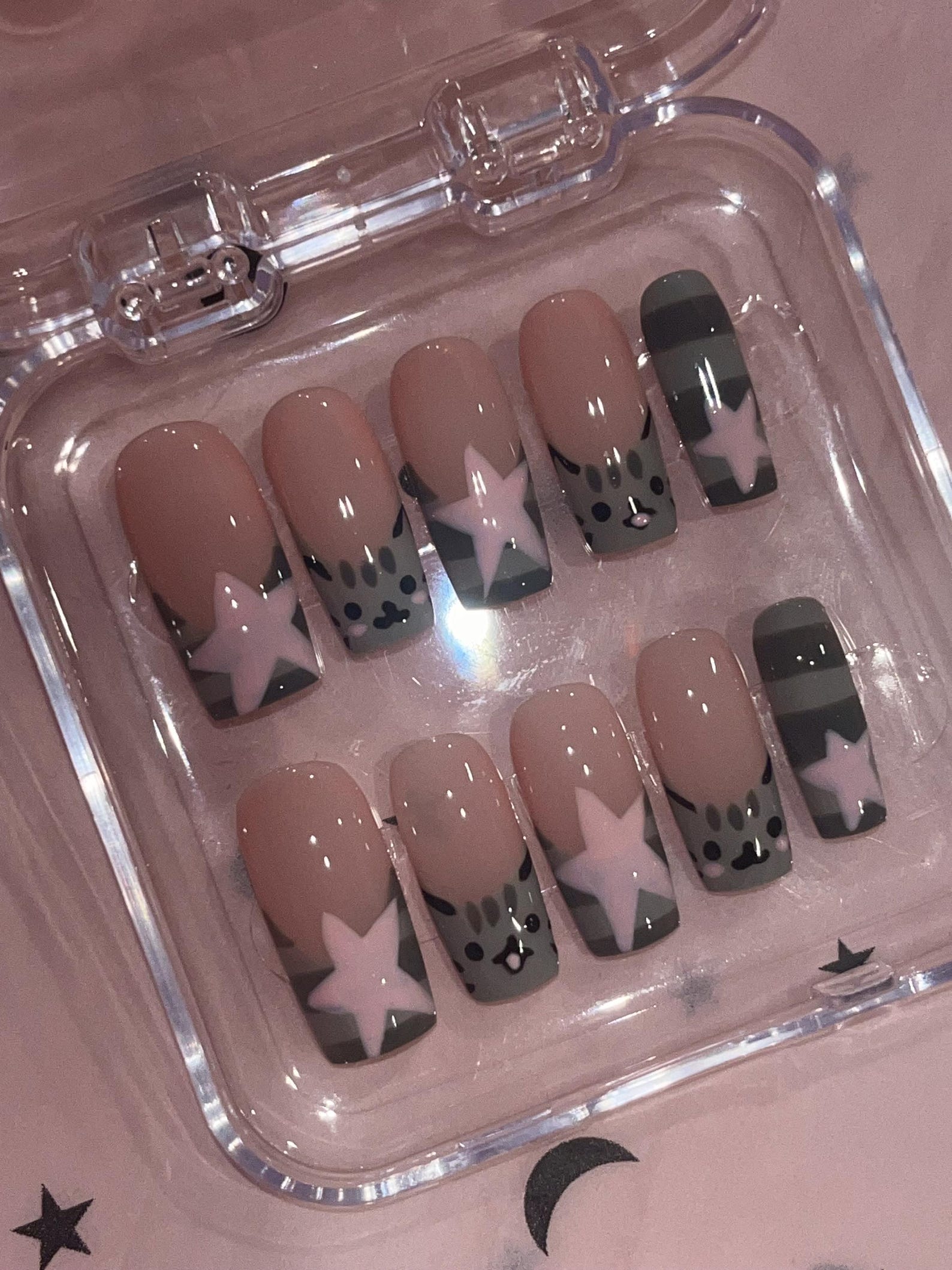 Pusheen Cat Press on Nails Set/ Reusable/ Luxury/ Wearable Art - Etsy