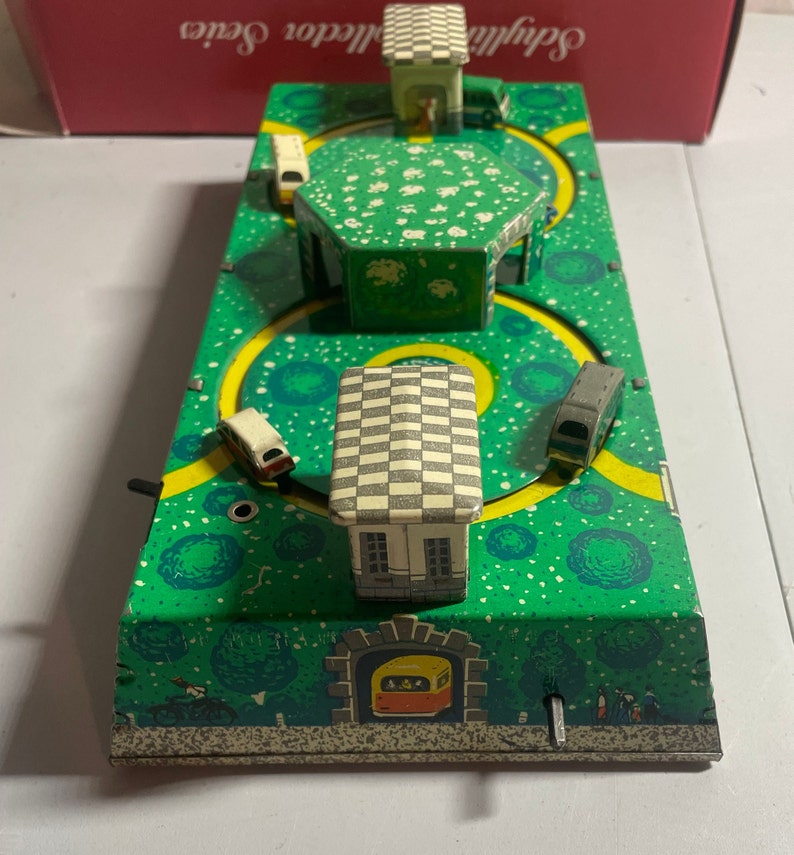 Schylling Collector Series Tin Litho Russian Car Track Wind up Toy- Key ...