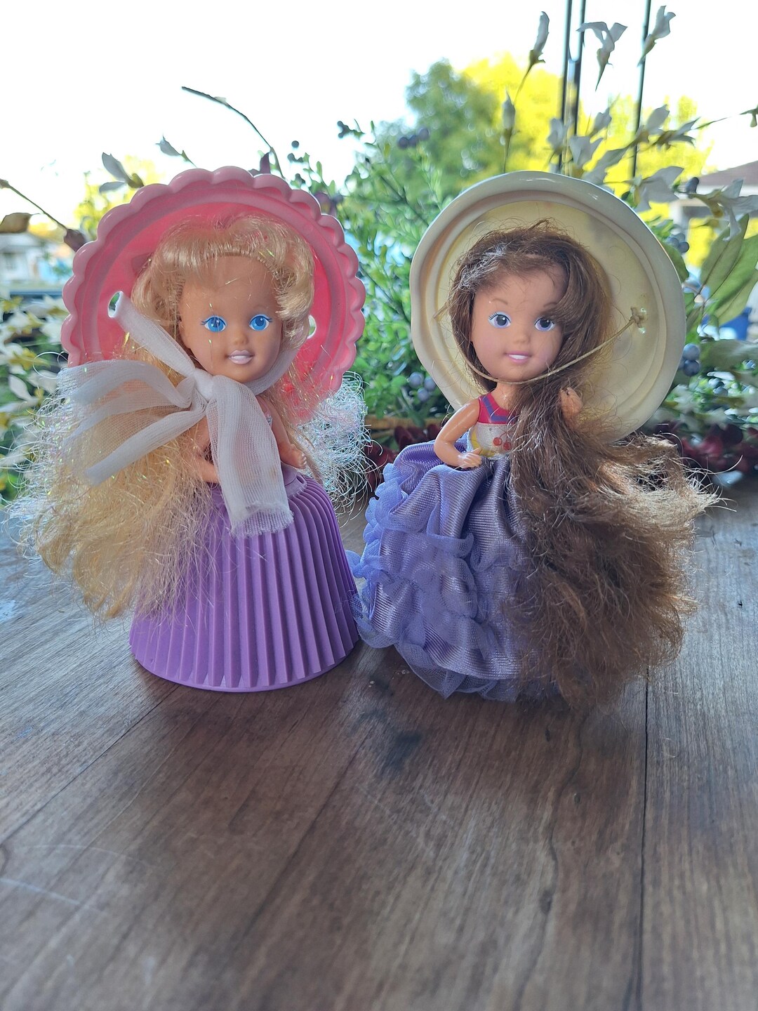 Two Cupcake Surprise Dolls: Cutie Fruiti Grape Suzette and Sugar ...