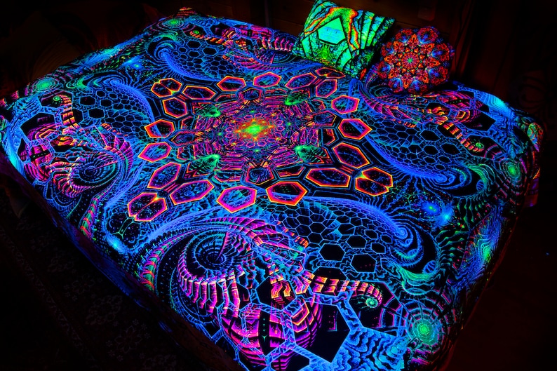 UV Blanked risingenergy Blacklight Tryppy Plaid, UV Bedding, Fractal Trippy Bedding, Blacklight ...