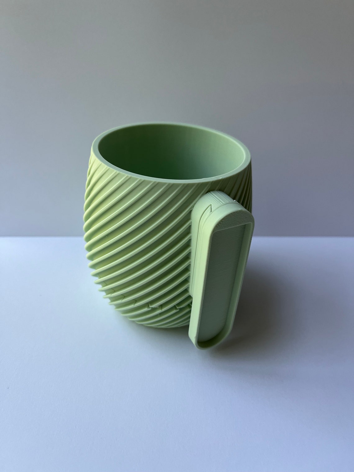 Wall Planter With Hidden Twist off Drip Tray ~ Great for Succulents ...