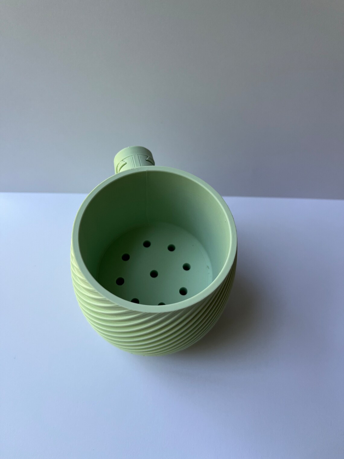 Wall Planter With Hidden Twist off Drip Tray ~ Great for Succulents ...