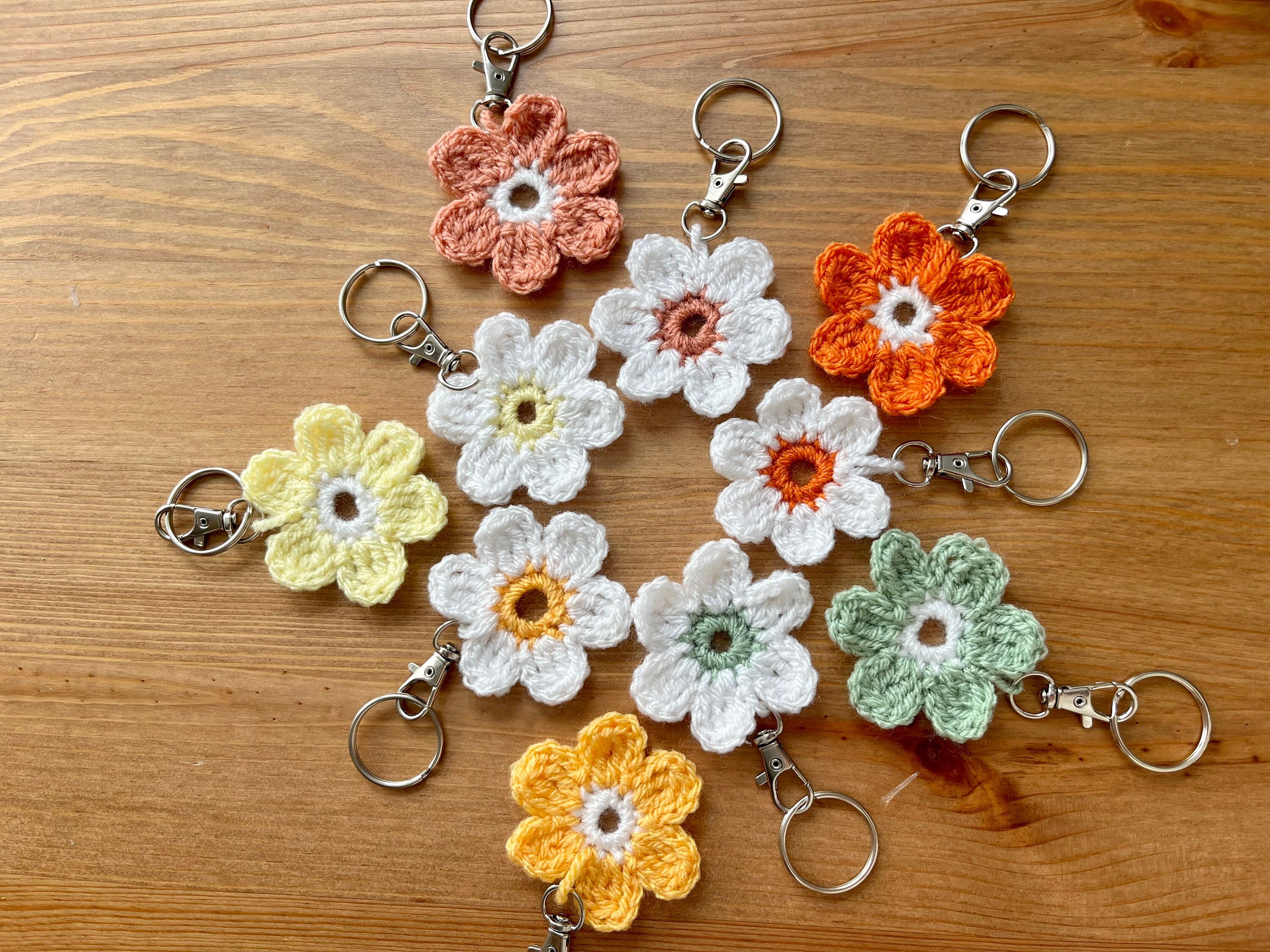 Daisy Keyring, Daisy Keychain, Flower Keychain, Crochet Daisy Keyring ...