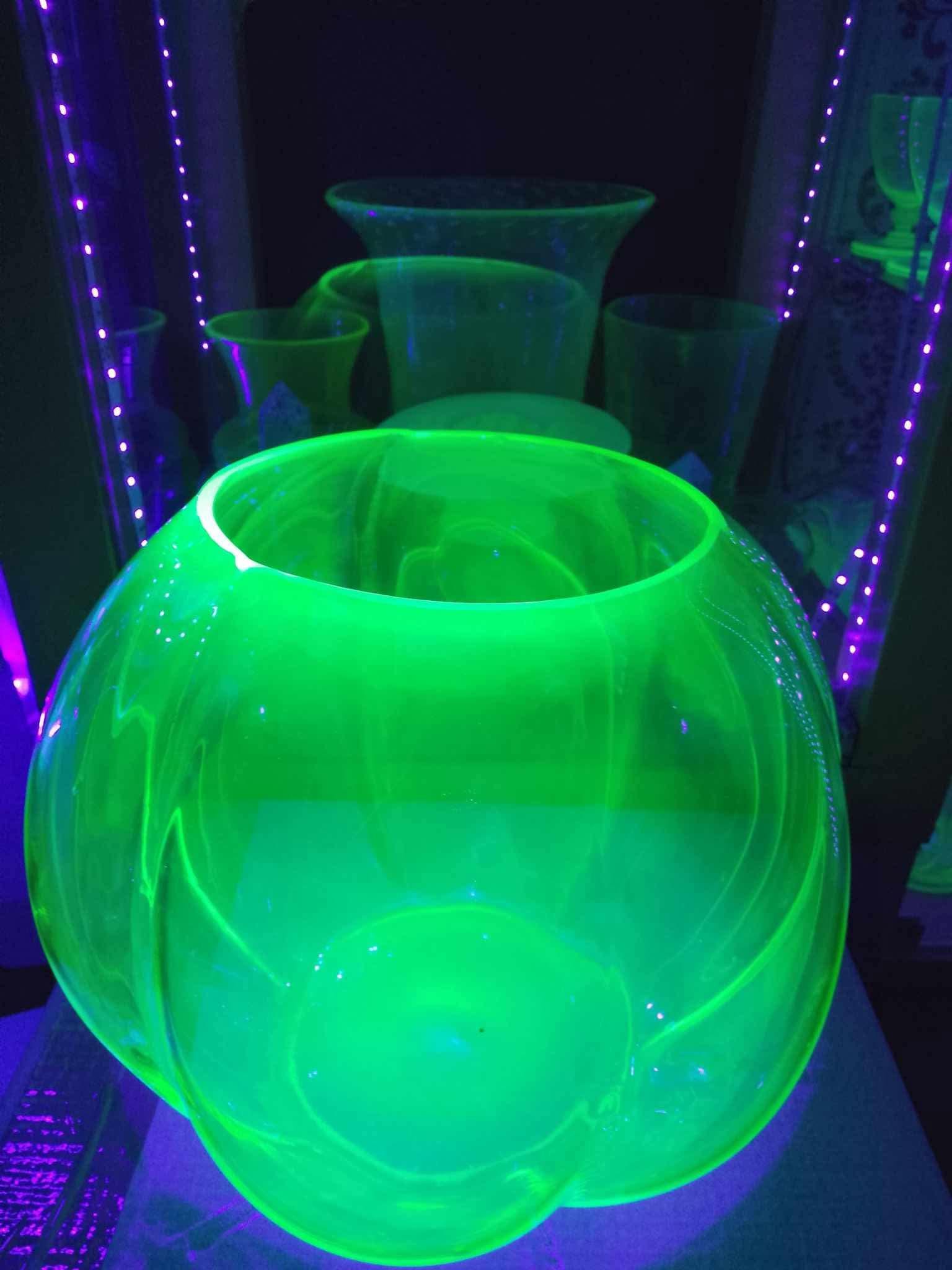 Uranium Glass Fish Bowl - Etsy