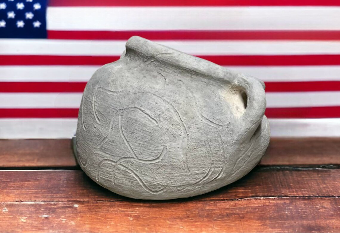 Pot on Side Statue Massive Flowers Planter Figure Outdoor Garden Pot ...