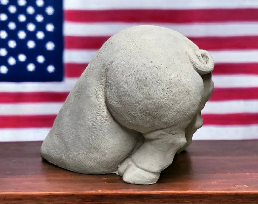 Digging Pig Statue Realistic Pig Sculpture Farm Animal Figure Made in ...